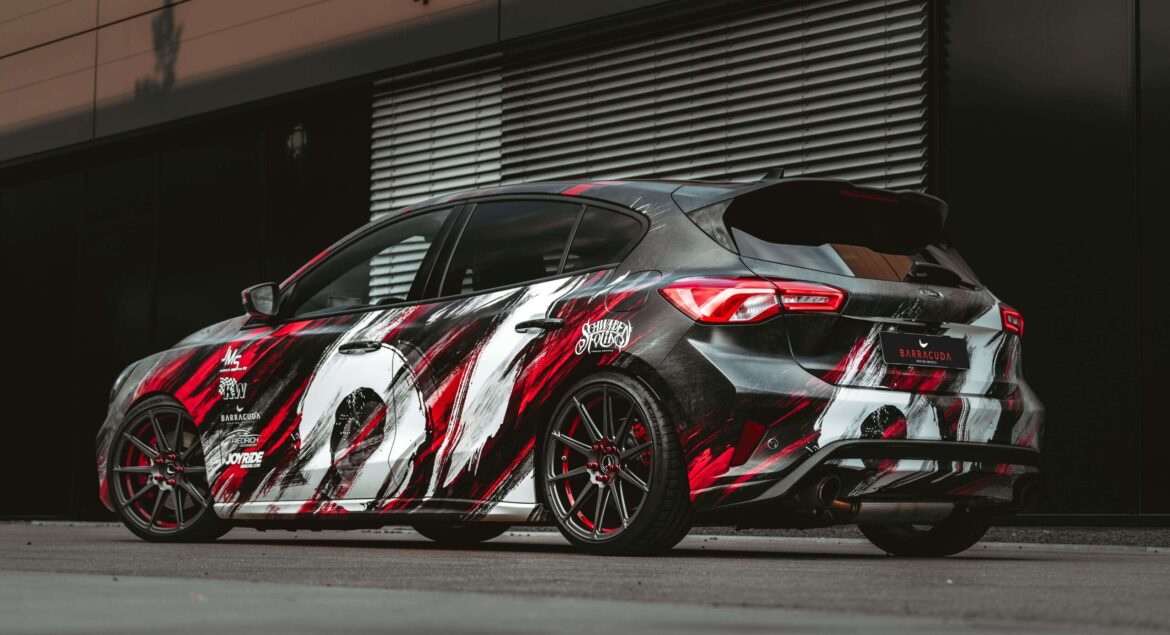 Ford Focus ST with spectacular wrapping on Barracuda Ultralight Project ...
